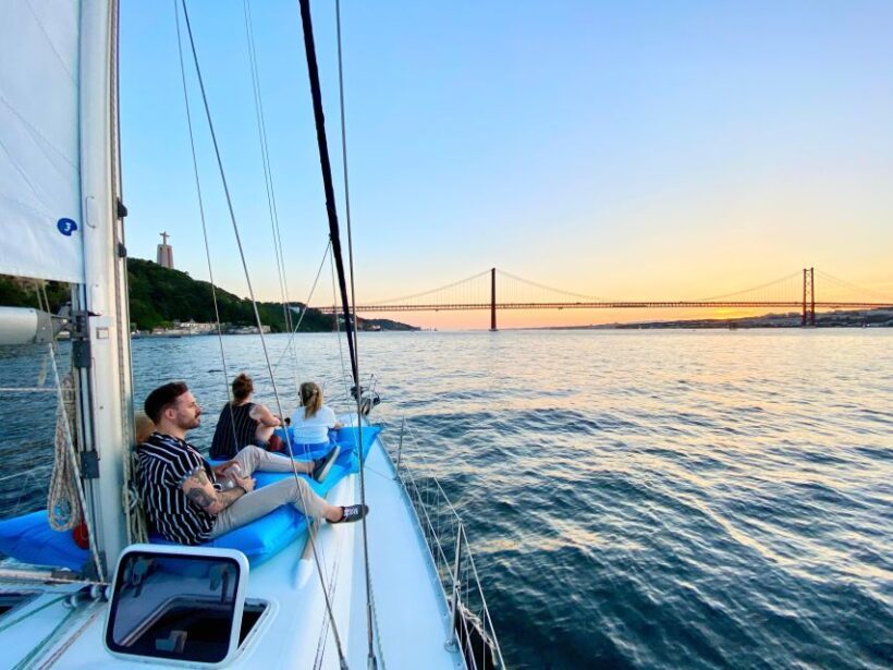 Lisbon: Private Sunset Sailing Tour with drinks - Analyzing the Value