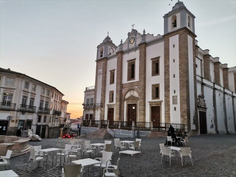 Lisbon: Private Tour Evora with Wine Tasting at the Cartuxa - The Itinerary: What to Expect from This Private Day Trip