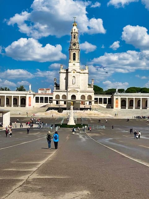 Lisbon: Private Transfer to Porto with stops until 3 cities - The Practical Aspects