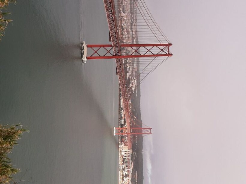 Lisbon: Private Tuk Tuk Tour Christ the King & Abril Bridge - Lisbon: Private Tuk Tuk Tour Christ the King & Abril Bridge