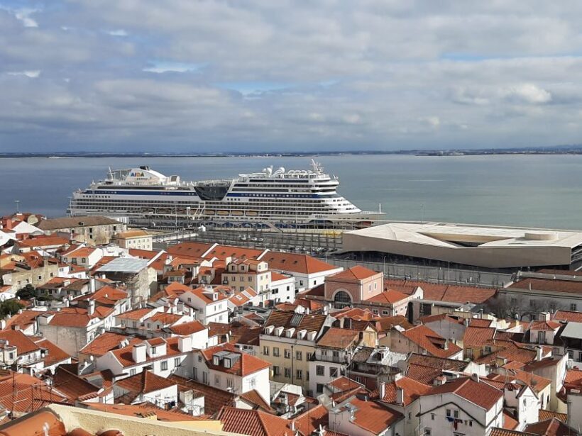 Lisbon: Private Tuk-Tuk Tour for 2 hours - Why the Reviews Love This Tour