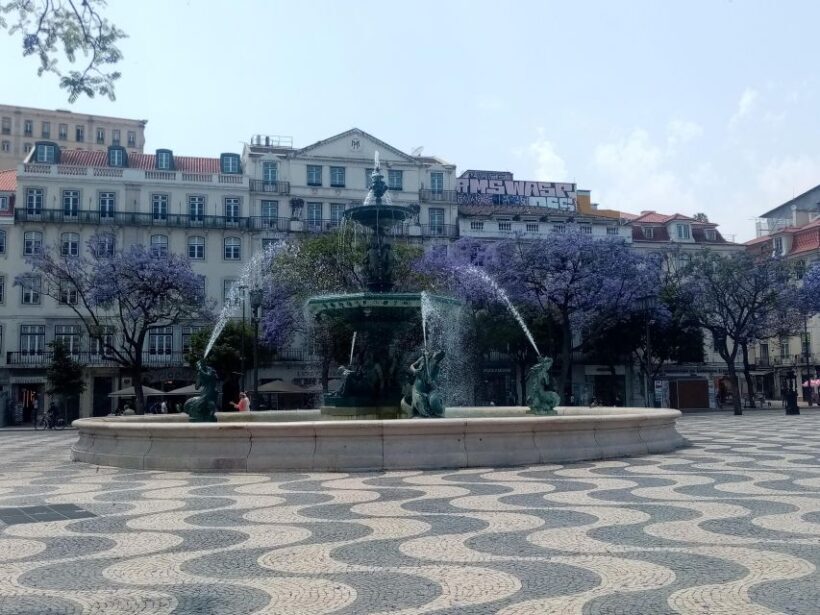 Lisbon: Private Tuk Tuk tour of the historic neighbourhoods - The Experience and Itinerary