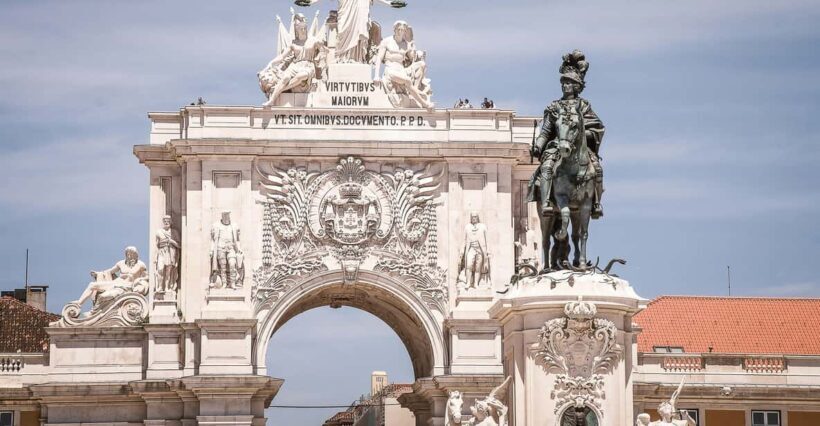 Lisbon: Private TukTuk Tour - Why Choose a Private TukTuk Tour in Lisbon?