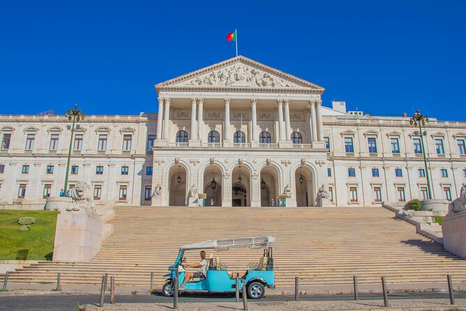 Lisbon Private Tuktuk Tour With True Local Guide - What to Expect From the Local Guide
