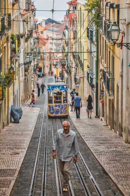 Lisbon: Private Walking Tour with a Local Guide - FAQs