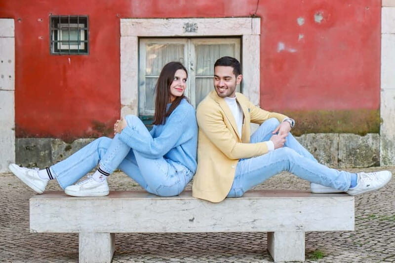 Lisbon: Pro Photoshoot in Alfama, the oldest neighborhood - The Experience in Detail