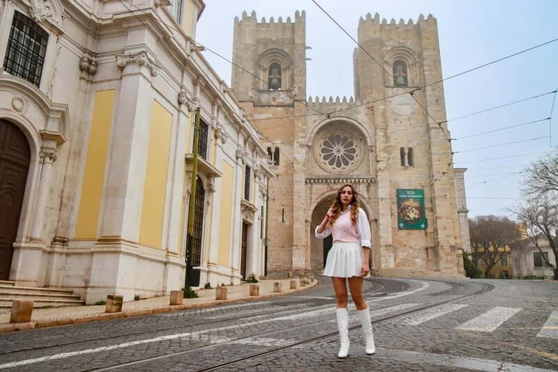 Lisbon: Pro Photoshoot in Alfama, the oldest neighborhood - Who Should Book This Tour?