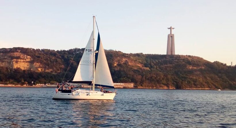 Lisbon: Sailing Tour with Wine and Snacks - The Navigation & Route