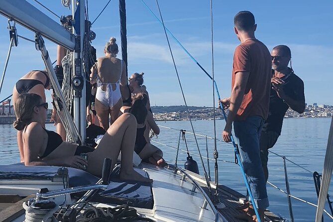 Lisbon Sailing Yatch Party Rentals (4:30 H) with Host, F & D - The Stop in Alfeite and the Beach