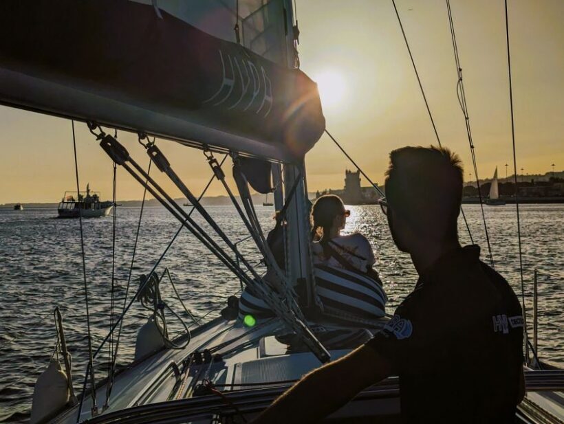 Lisbon: Scenic Day & Sunset Boat Tour with a Drink - What Do Travelers Say?
