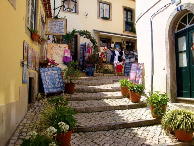 Lisbon: Sintra, Cascais and Estoril Private Day Tour - FAQ