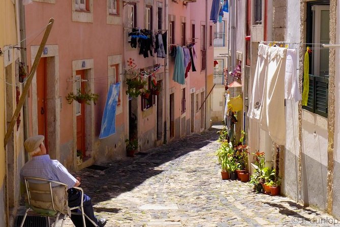 Lisbon Small Group Tour With Dinner & Fado Music - Indulging in Traditional Portuguese Cuisine