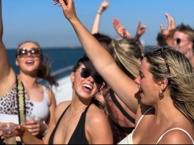 Lisbon: Splash Boat Party the only all inclusive party + SUP - FAQs