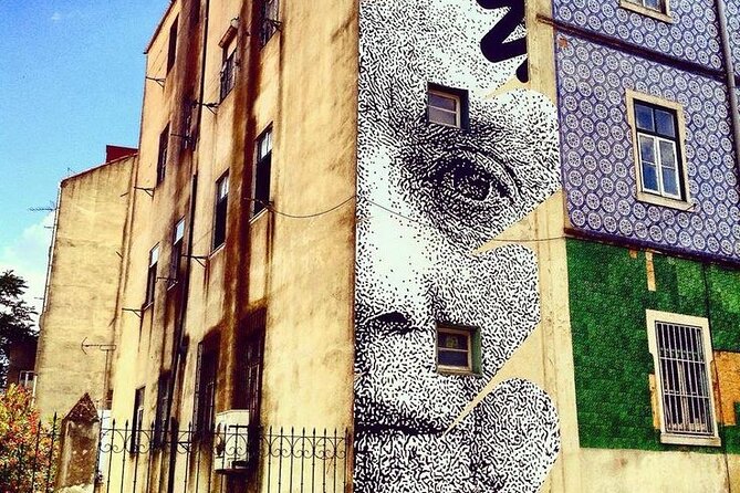 Lisbon Street Art - Private Guided Tour in a Electric Tuk Tuk - Positive Traveler Experiences and Feedback