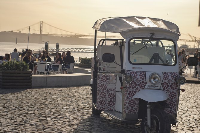 Lisbon Street Art - Private Tuk Tuk Tour With Pickup - Tour Accessibility and Inclusions