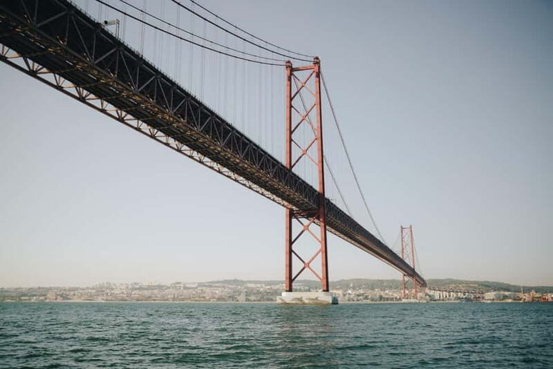 Lisbon: Sunset Boat Tour with Snacks & Drinks - In Summary