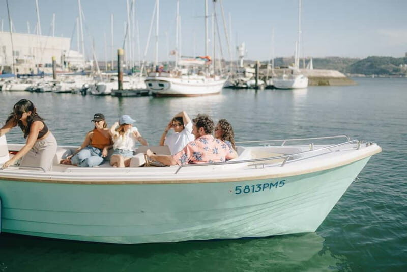 Lisbon: Sunset Boat Tour with Snacks & Drinks - FAQs