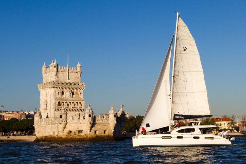 Lisbon: Sunset Catamaran Cruise, Music and Open Bar - Analyzing the Value