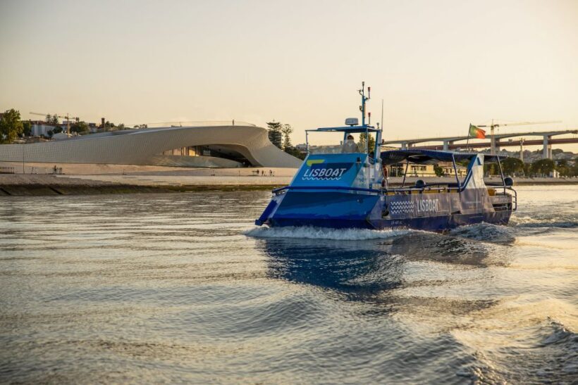 Lisbon: Sunset Cruise with Live DJ and Drinks - An In-Depth Look at the Lisbon Sunset Cruise Experience