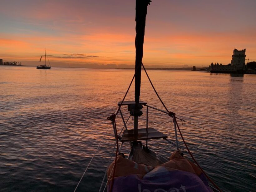 Lisbon: Sunset Sailing Cruise with Wine - FAQs