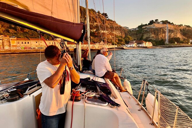 Lisbon Sunset Sailing Experience With Drinks - Beverages and Refreshments Offered