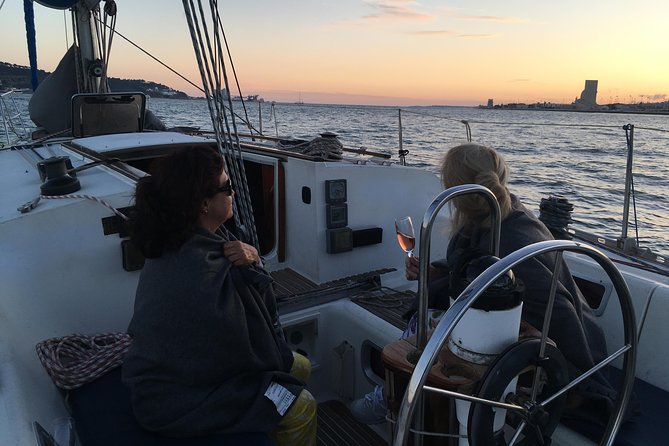 Lisbon Sunset Sailing Tour with White or Rosé Wine and Snacks - FAQ