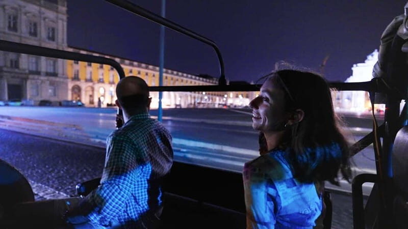 LISBON SUNSET TO NIGHT in Vintage Jeep with FOOD & DRINKS - Authentic Experience and Authenticity