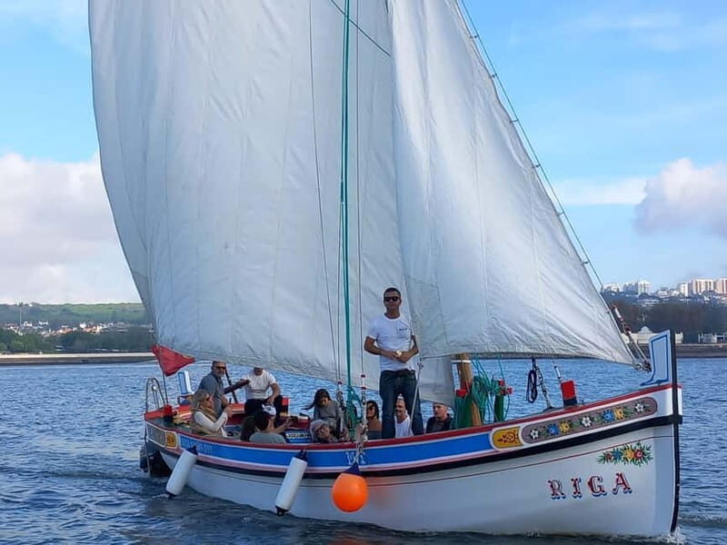Lisbon: Tagus Cruise on Historic 1895 Boat with Drinks - What to Expect on the Lisbon Tagus River Cruise