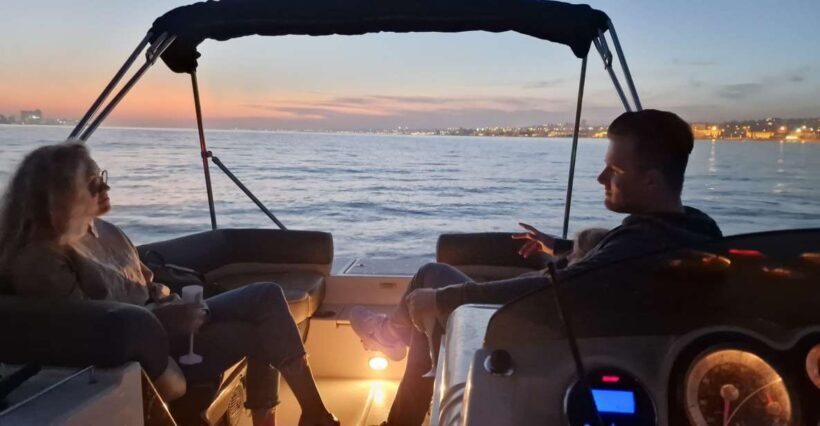 Lisbon: Tagus River Boat Sunset and Night Champagne Tour - FAQ