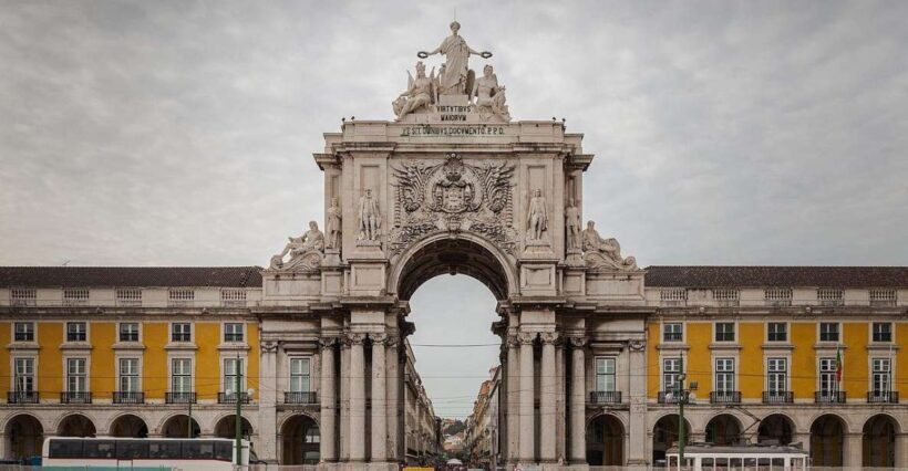 Lisbon to Madrid up to 2 stops in Merida and Toledo - Key Points
