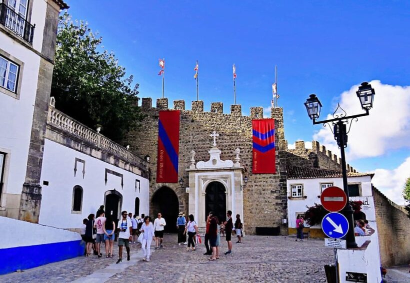 Lisbon to Porto with Óbidos-Nazaré-Fátima-Coimbra-Aveiro - An In-depth Look at the Journey