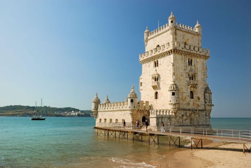 Lisbon to Porto with Óbidos-Nazaré-Fátima-Coimbra-Aveiro - Óbidos: A Medieval Treasure