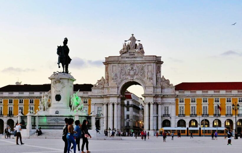 Lisbon to Porto with Óbidos-Nazaré-Fátima-Coimbra-Aveiro - What Past Travelers Say