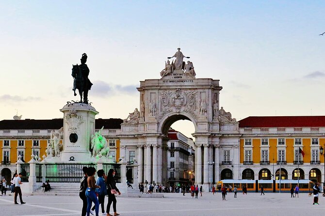 Lisbon to Porto With Stops: Óbidos, Nazaré, Fátima, Coimbra, Aveiro - Private Tour Experience and Avoiding Train Hassles