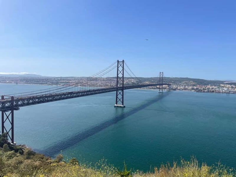 Lisbon: Tour Cristo Rei, Setúbal, Arrábida, Azeitão, Palmela - Lisbon: Tour Cristo Rei, Setúbal, Arrábida, Azeitão, Palmela — An Authentic Day Trip