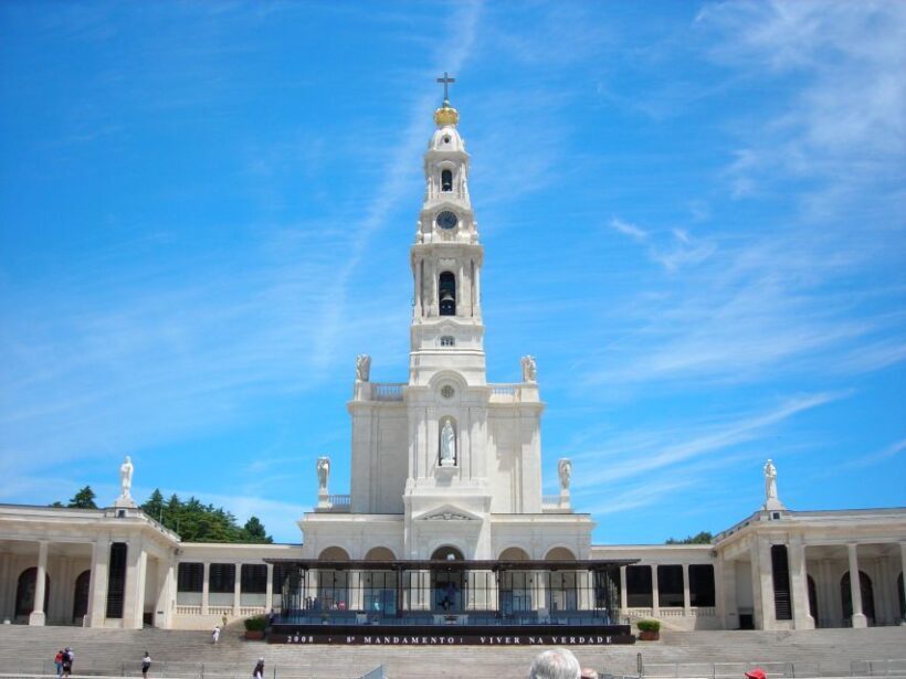 Lisbon: Tour Fátima, Batalha, Alcobaça, Nazaré and Óbidos - Introduction: What to Expect from This Tour
