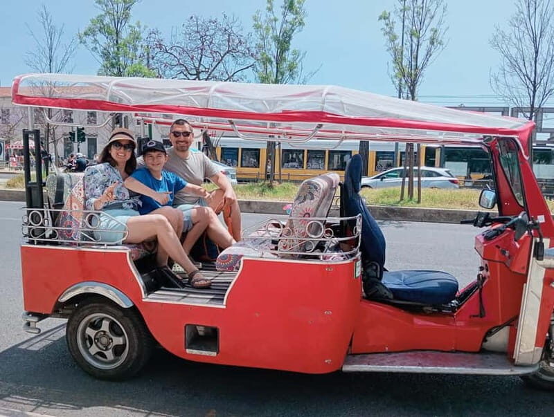 Lisbon: Tuk-Tuk Tour Historical Alfama old town private tour - Authentic Experiences and Genuine Insights