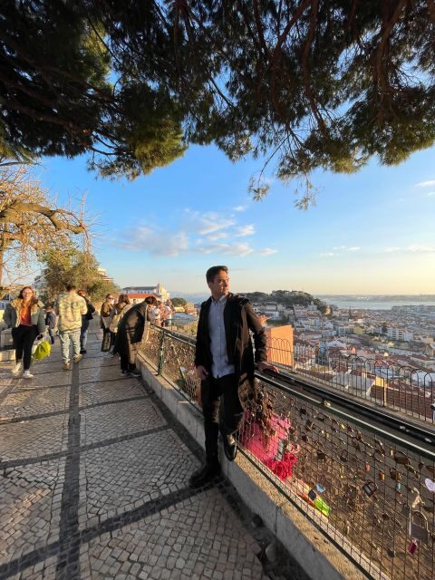 Lisbon: Tuk Tuk with hotel pick up and the best of old city - An Introduction to a Unique Lisbon Adventure