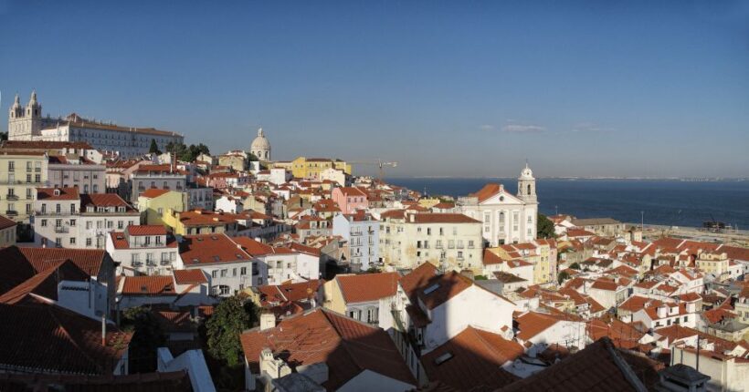 Lisbon: Vintage vehicle replica Private Tour - Key Points