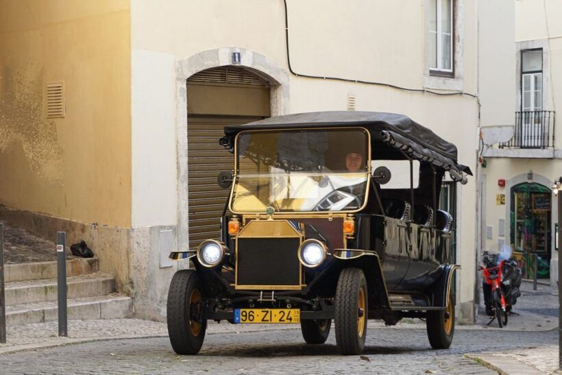 Lisbon: Vintage vehicle replica Romantic Private Tour - Key Points