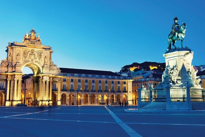 Lisbon Walking Tour With Locals - Key Points