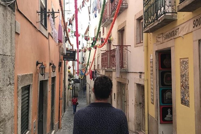 Lisbon's Kickstart Tour with a Local - Walking Through Alfama