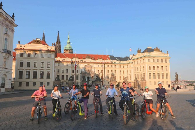 Live-Guided 180 min Glorious e-Scooter and eBike tour - Authentic Experiences and Authenticity