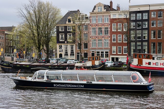 Live Guided Amsterdam Canal Cruise Sightseeing - Amenities and Accessibility
