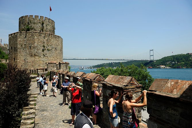 Live Guided Bosphorus & Black Sea Afternoon Cruise With Lunch - Considerations for Travelers