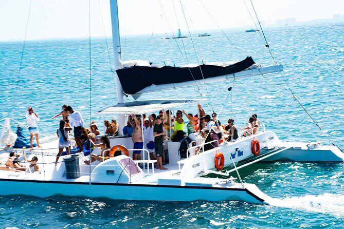 Live The Luxury Catamaran Isla Mujeres Tour in Cancun - An Overview of the Experience