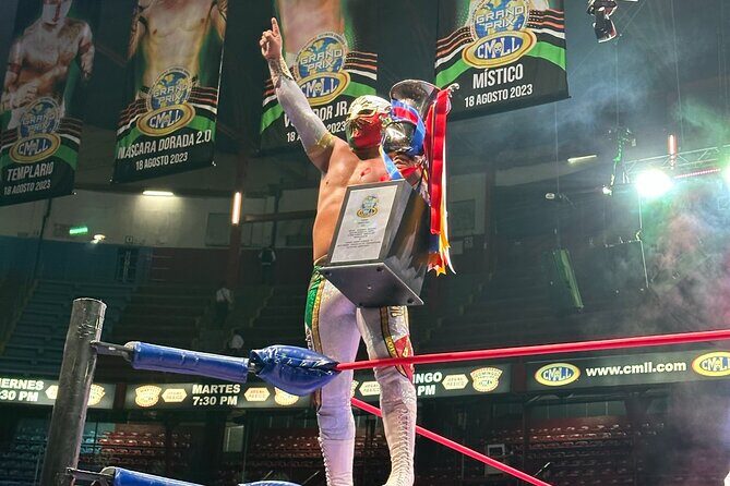 Live Wrestling from the Best Area of the Arena Mexico - Logistics and Practical Tips