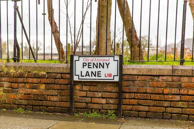 Liverpool and the Beatles Day Tour From London - Discovering the Cavern Club and Magical Mystery