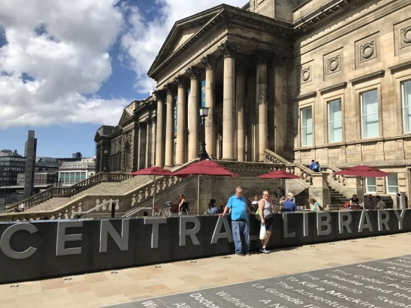 Liverpool: Total Beatles Car Tour Casbah & Cavern Clubs - FAQ
