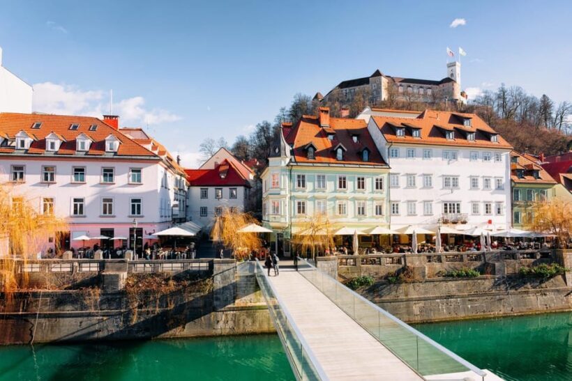 Ljubljana: 2.5h walking tour with local guide - The Sum Up